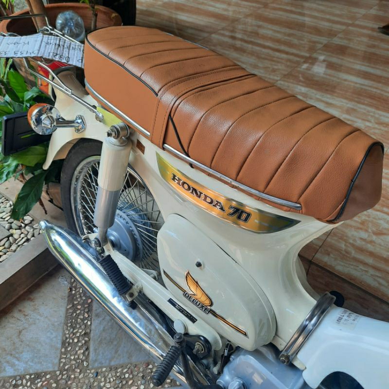 Jual honda c70 custom warna cream basic astrea 3 speed | Shopee Indonesia