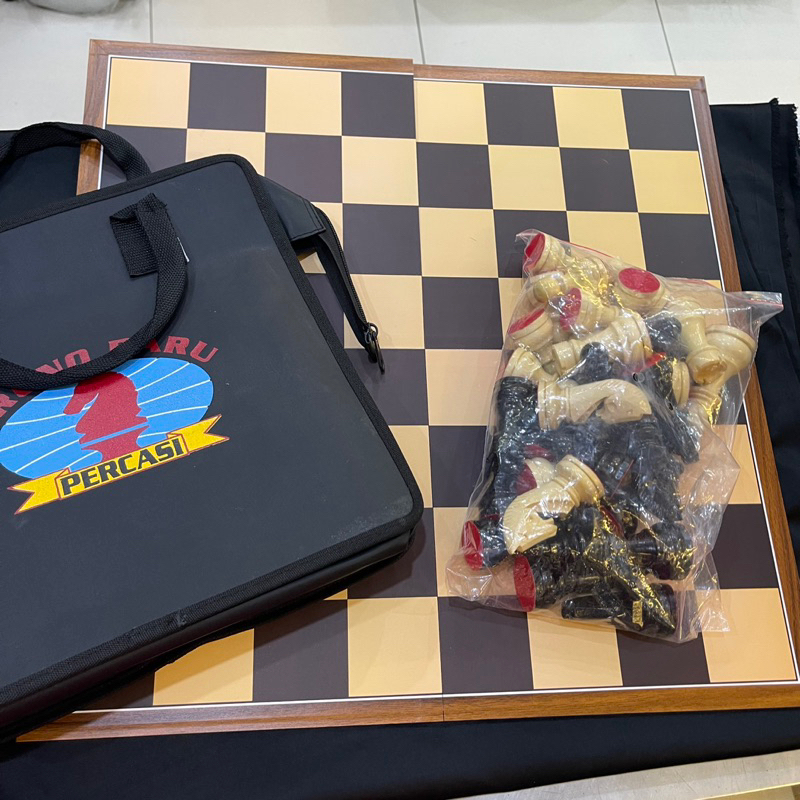 Jual CHESS PAPAN CATUR PERCASI BISA DILIPAT | Shopee Indonesia
