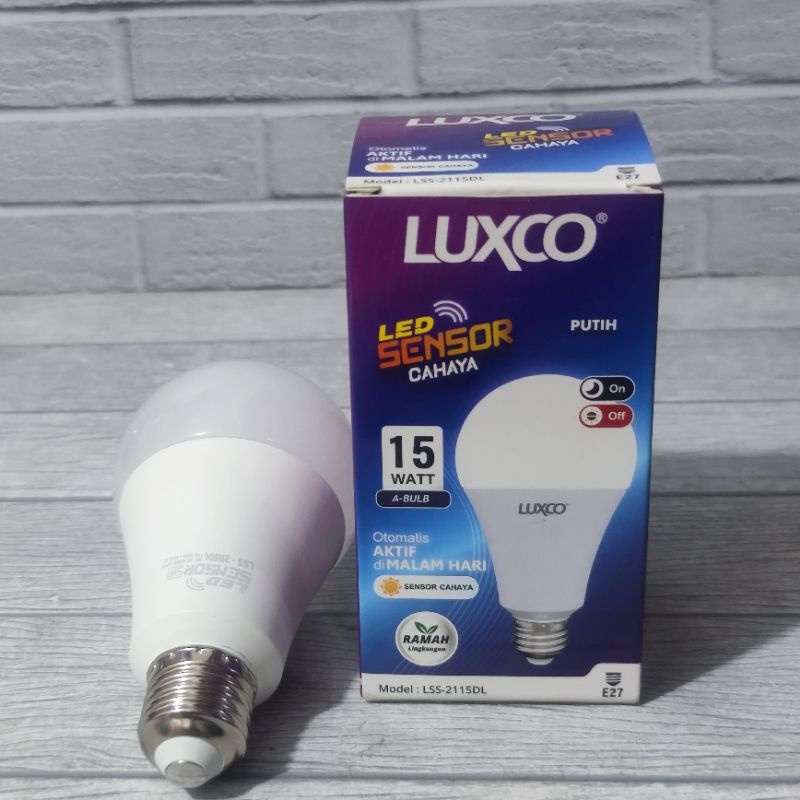 Jual LUXCO LAMPU LED SENSOR CAHAYA 15W LAMPU LED SENSOR OTOMATIS CAHAYA ...