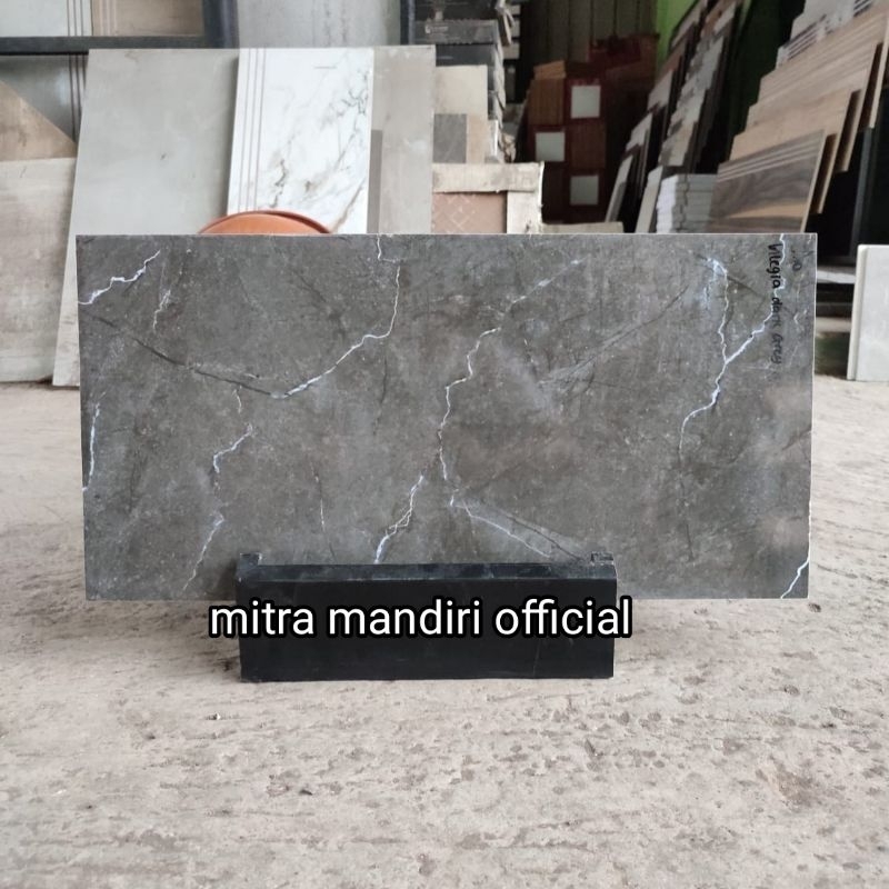 Jual Keramik dinding 30x60 integra dark grey / Uno / glossy / kw-1 ...