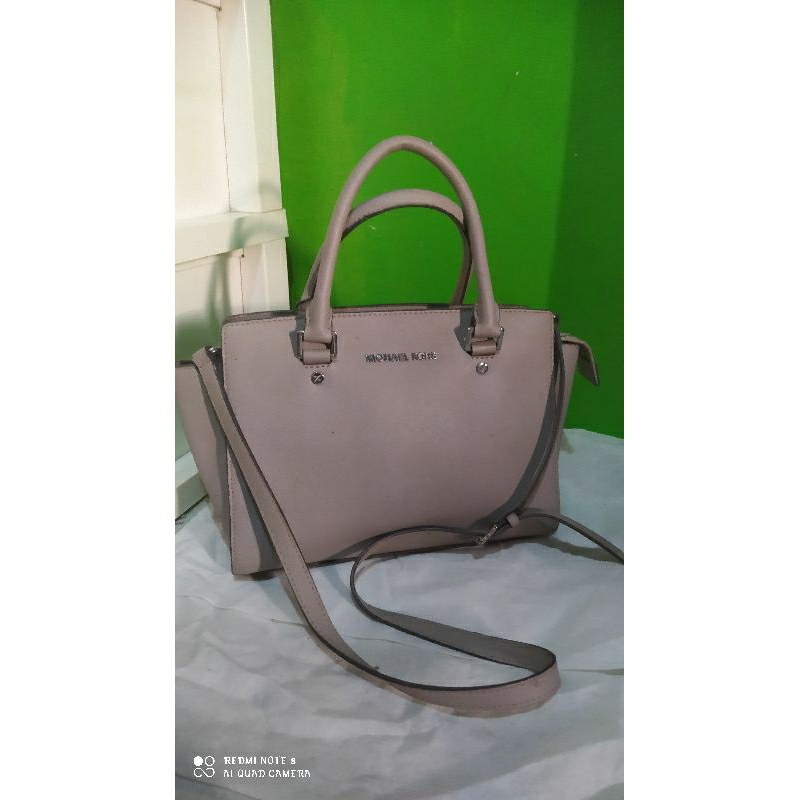 Jual tas second MK | Shopee Indonesia