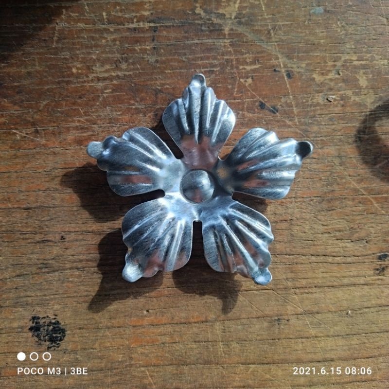 Jual Daun Bintang 5 Ornamen Aksesoris Pintu Pagar Besi Tralis Besi Plat ...