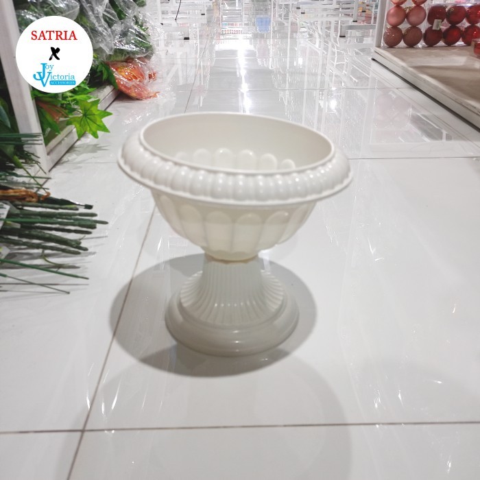 Jual Pot Variasi - Pot Bunga Bermotif Piala/Tanaman Bunga Pot | Shopee ...