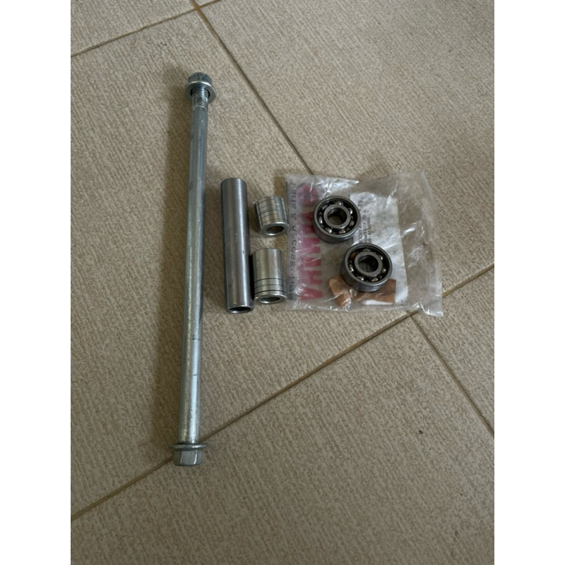 Jual 1 Set As Roda, Boshing Tengah, Kanan Kiri dan Bearing Roda Depan ...