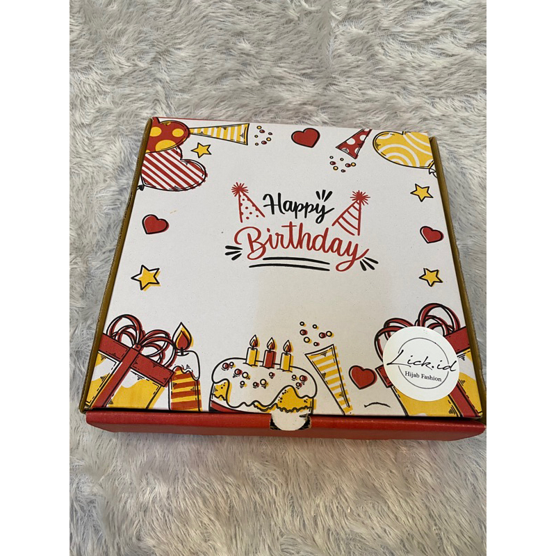 Jual Box kardus motif gift kado 24x24x7cm | Shopee Indonesia