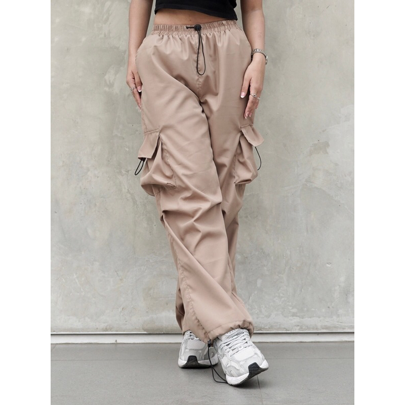 Jual Kiya Cargo Pants Wanita Highwaist Loose Korean Style Jumbo - Celana Kargo Wanita Tali Serut ...