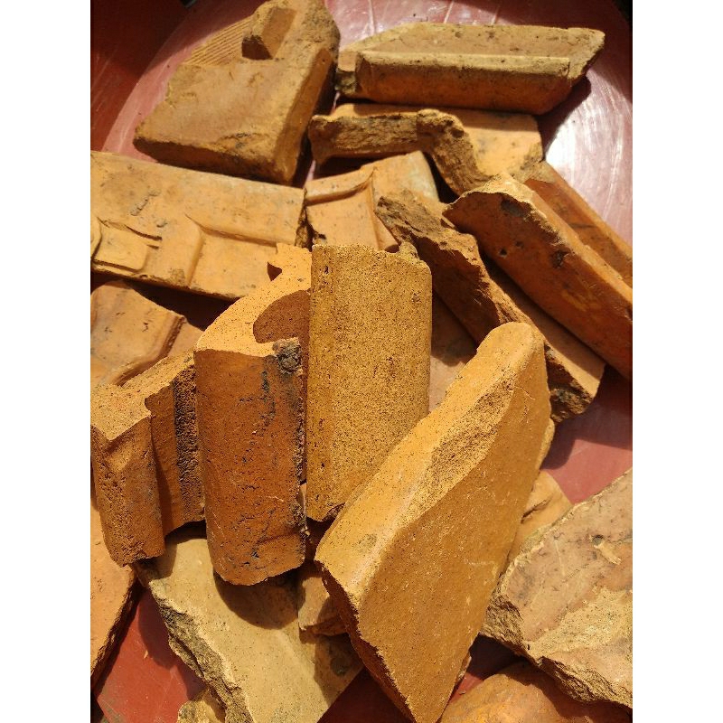 Jual PECAHAN Genteng untuk dasar media tanam 1 kg | Shopee Indonesia