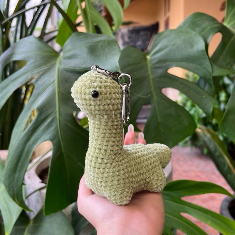 Jual [BUY 2 GET 1 FREE ACCESSORIES]Crochet Brachiosaurus Keychain ...