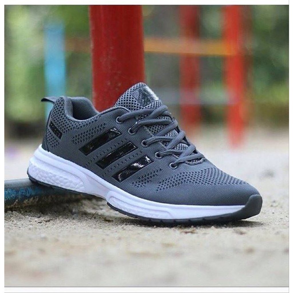 Jual sepatu sneakers random | Shopee Indonesia