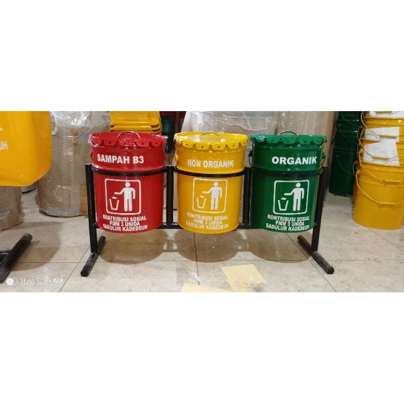 Jual Tempat sampah kaleng 3 pilah | Shopee Indonesia
