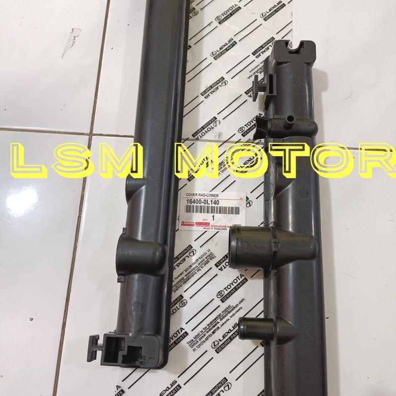 Jual lower tank cover radiator bawah Innova diesel Fortuner Hilux solar ...