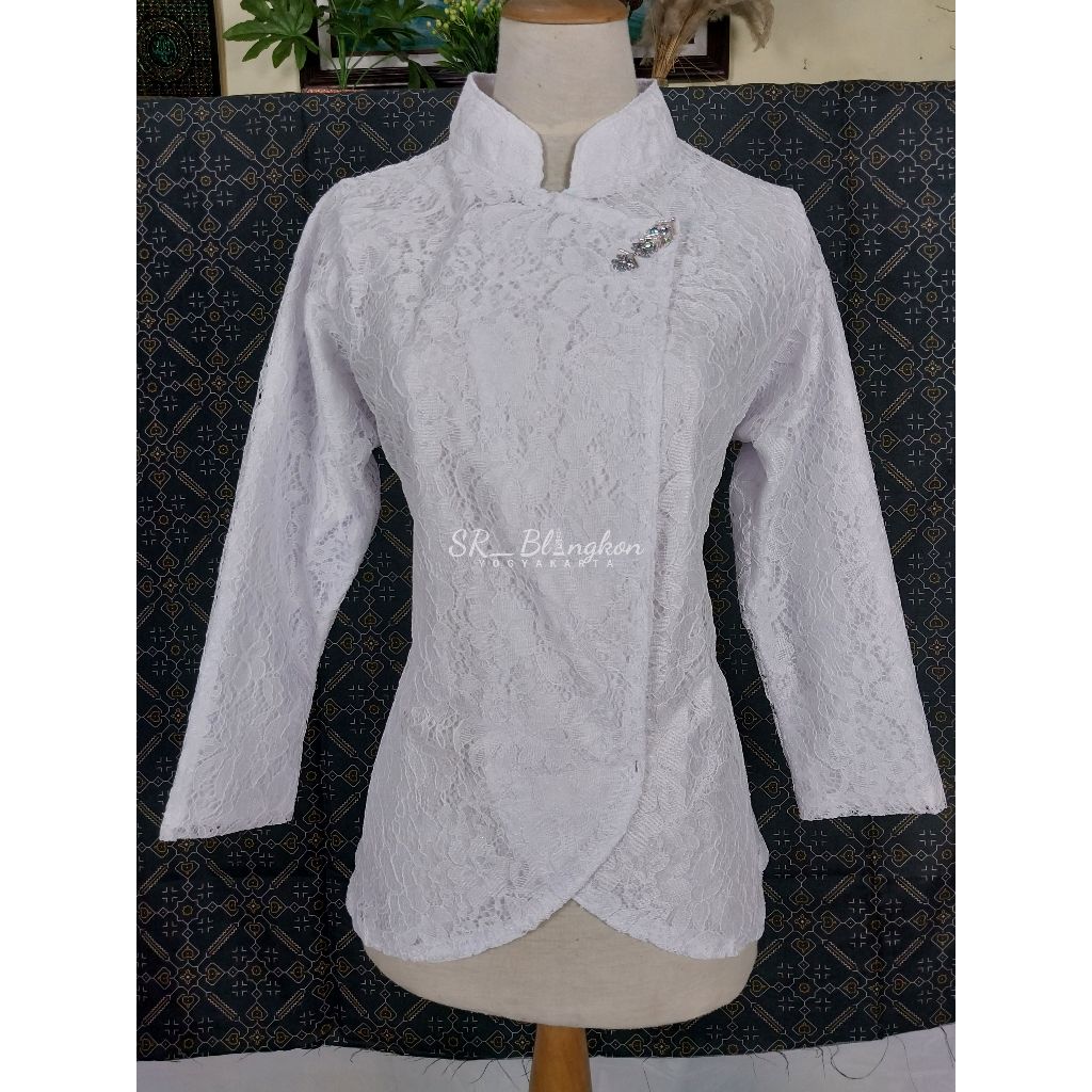 Jual Kebaya Gadis Kretek Putih / Kebaya Janggan / Kebaya Gadis Kretek ...