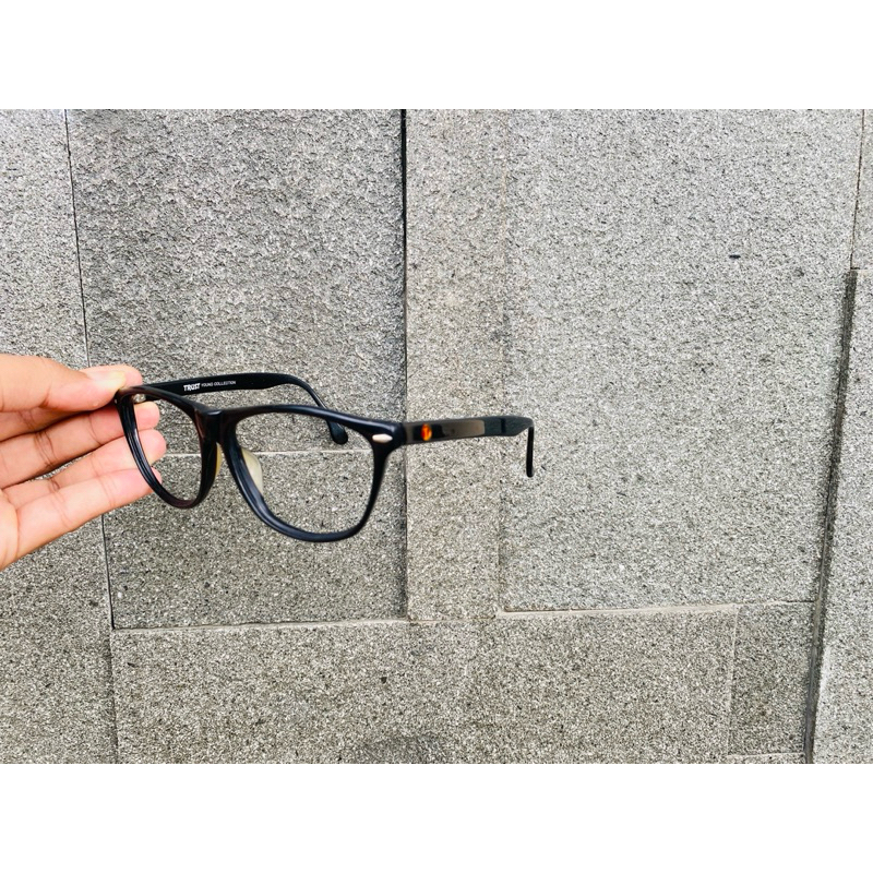 Jual Frame kacamata original seken branded merek TRUST | Shopee Indonesia