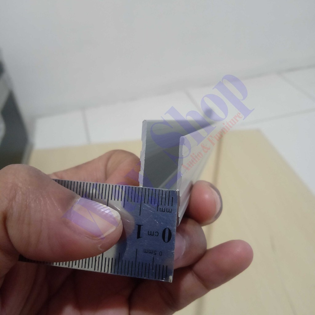 Jual LIST ALUMUNIUM M/U 150cm Lis alumunium siku List U box Siku ...
