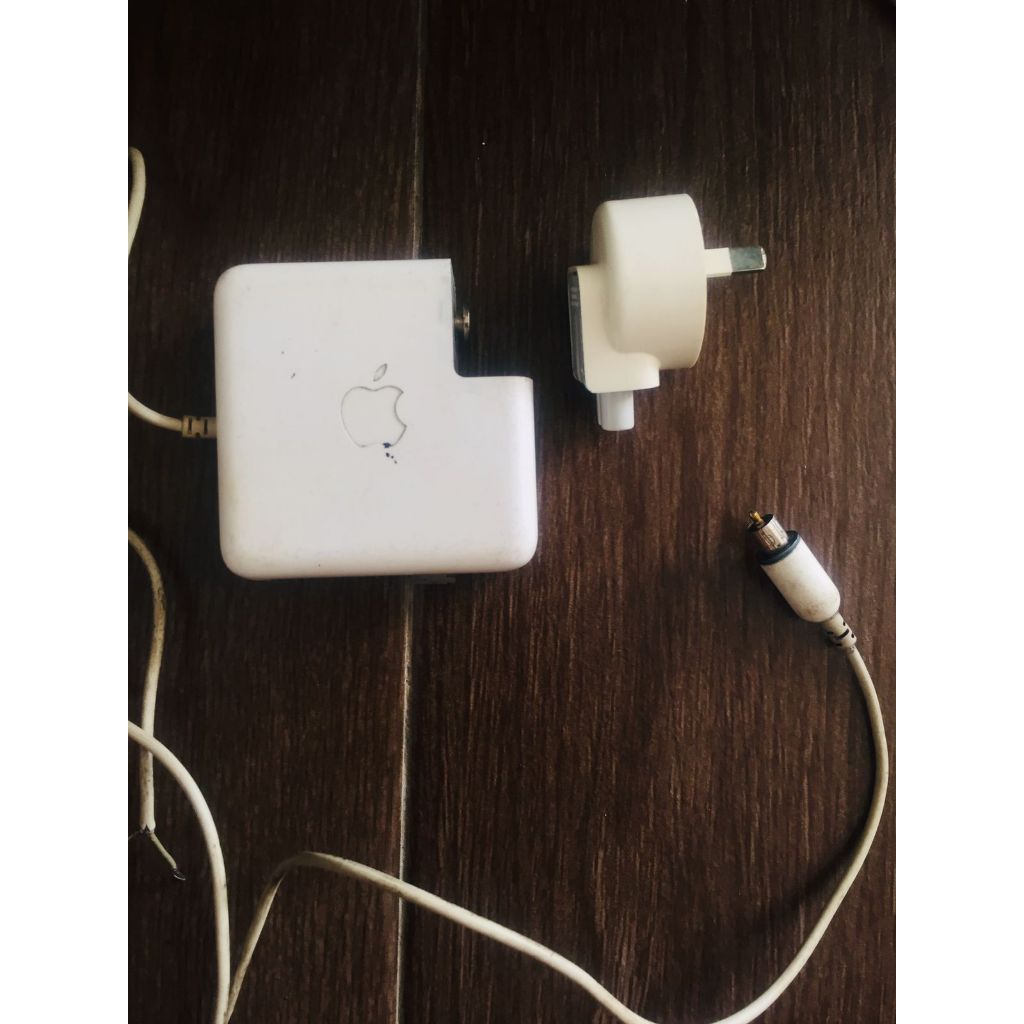 Jual Adaptor Cassan Apple G3 G4 Versi old |Small Connector | Original ...