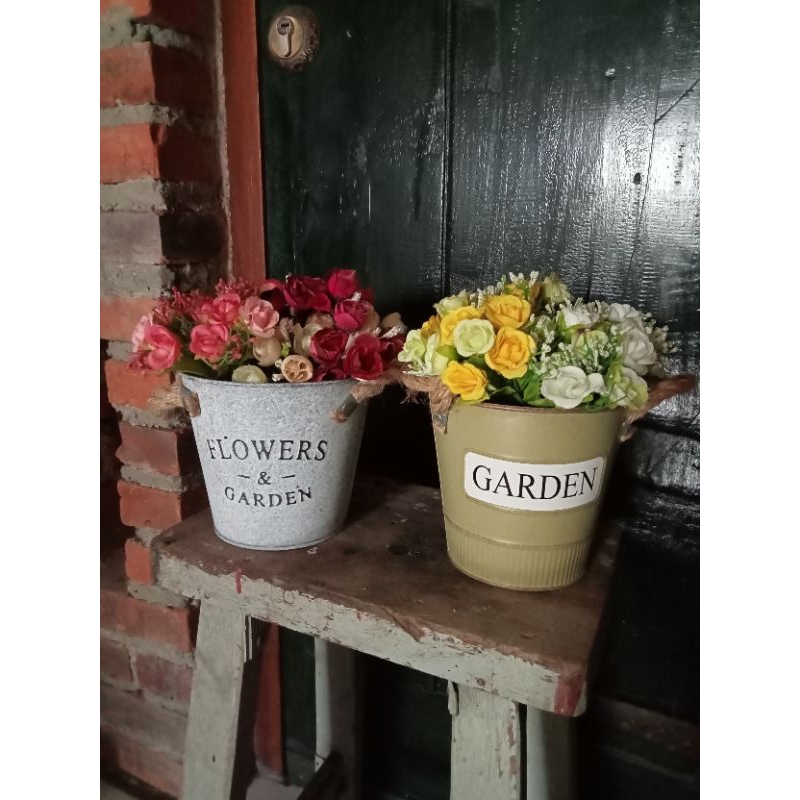 Jual paket vas kaleng/vas bunga kaleng/pot kaleng vintage/pot rustic ...