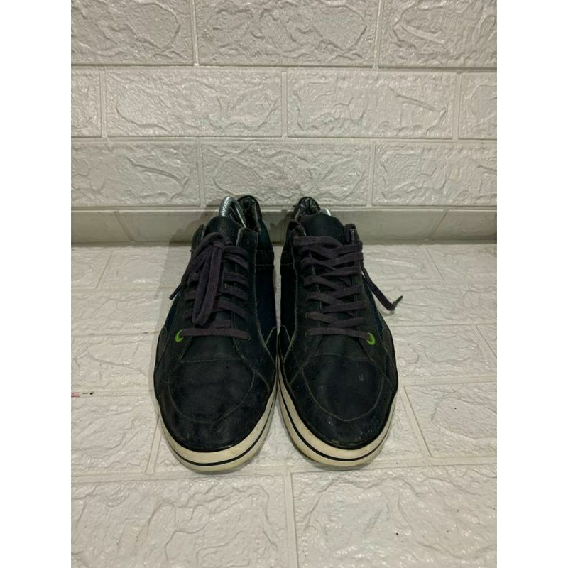 Jual Sepatu Sneakers original hugo boss size 43 | Shopee Indonesia