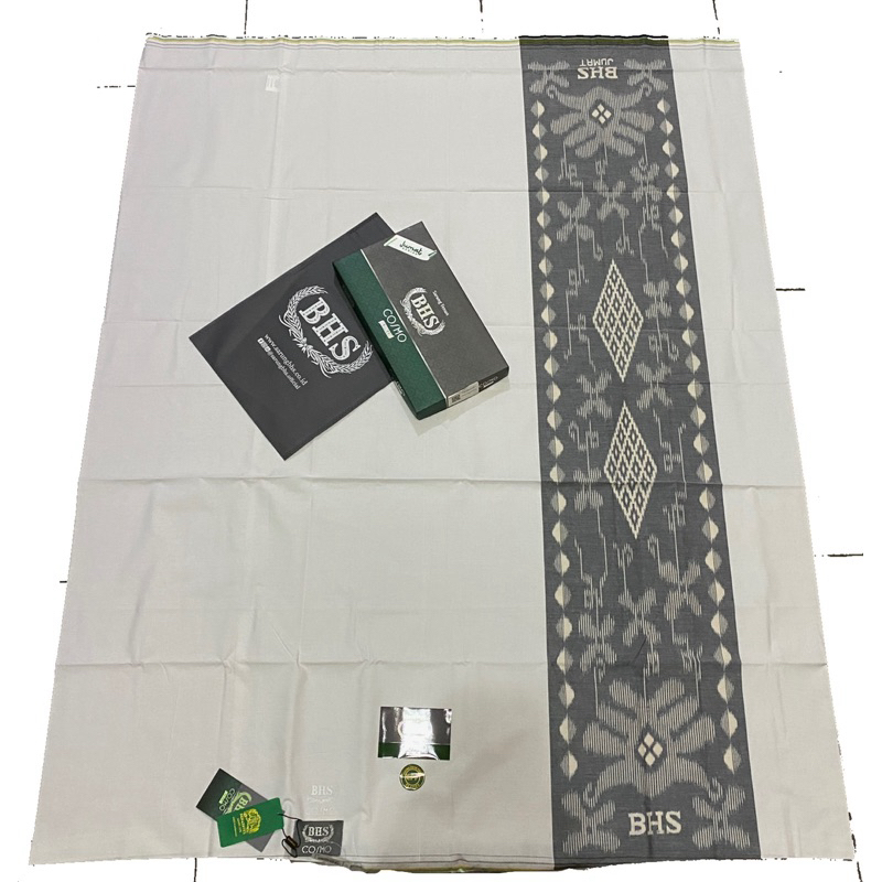 Jual Sarung BHS Cosmo Silver Putih Polos Tumpal mix | Shopee Indonesia