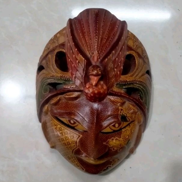 Jual topeng kayu hiasan dinding model merak ukir timbul ukuran M ...