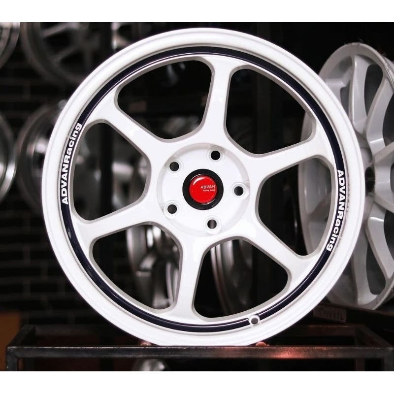 Jual velg mobil r18 racing ADVAN RG1 velg r18 mobil innova,zenix ...