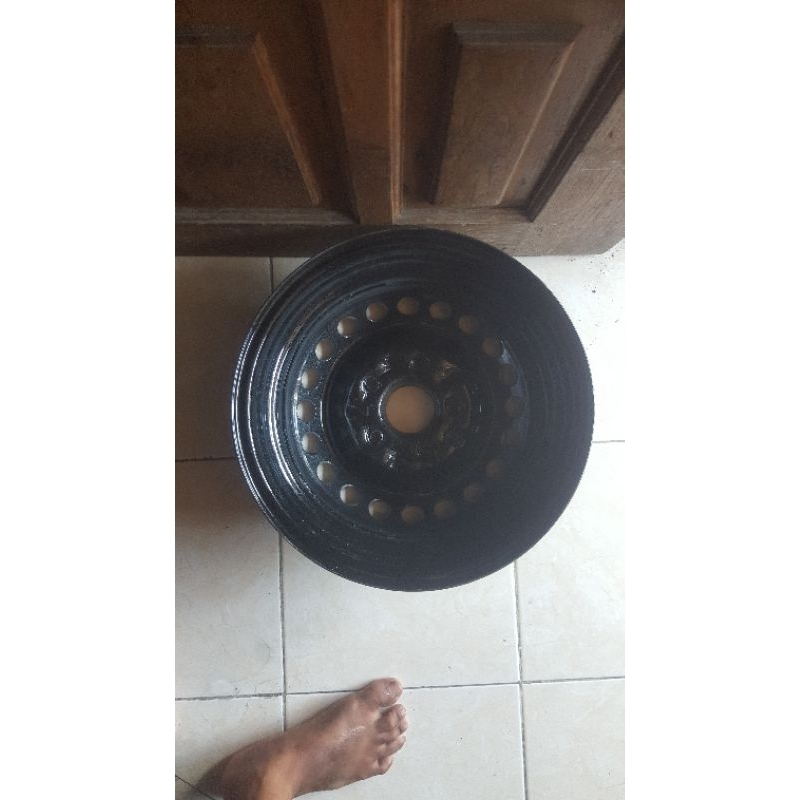 Jual velg r14 pcd 5x114 baru bisa innova apv new carry grandmax L300 ...