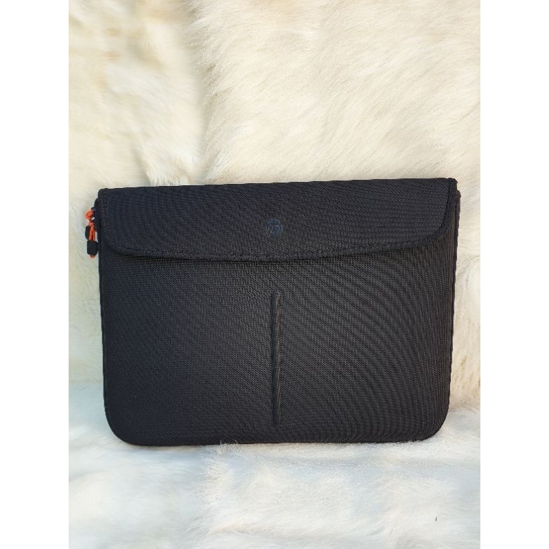 Jual Targus Tas Laptop / Case Laptop Bahan Kanvas Hitam Tebal | Shopee ...