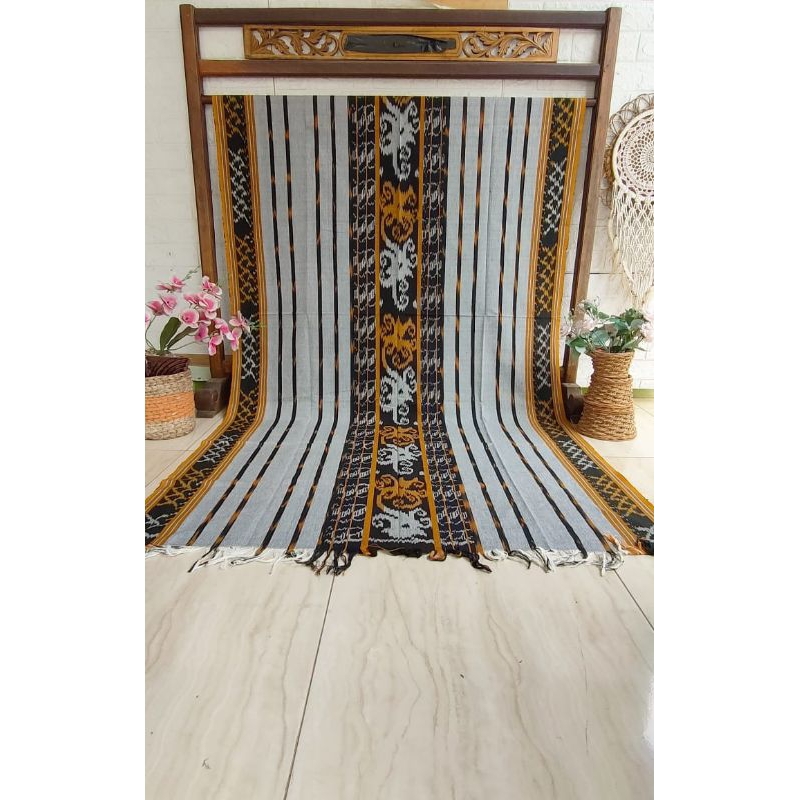 Jual Tenun Etnik Dayak Kalimantan Tenun Ikat Blanket Motif Ukir Dayak ...