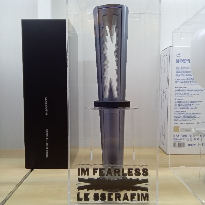 Jual LE SSERAFIM OFFICIAL LIGHT STICK | Shopee Indonesia