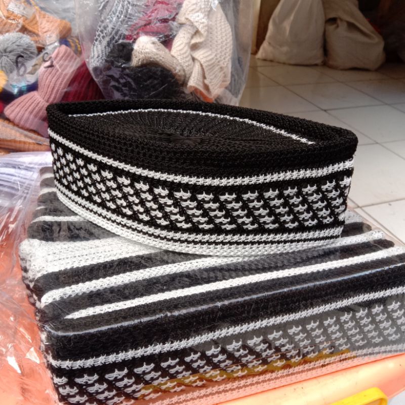 Jual Peci Muslim Kopeah Rajut Dewasa Priyangan | Shopee Indonesia