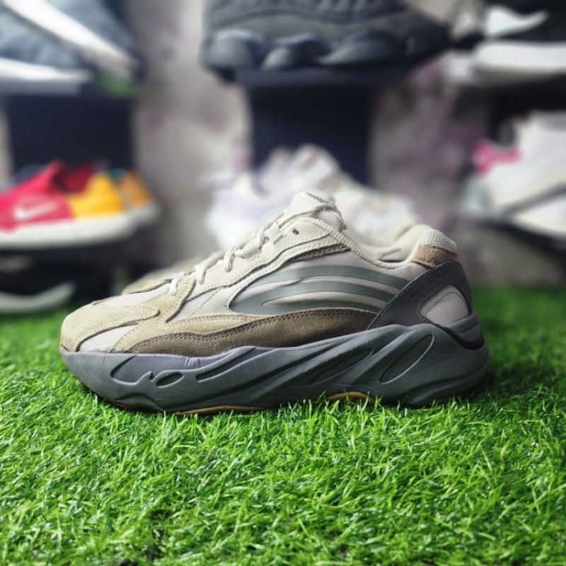 Jual sepatu adidas yeezy boost 700 v2 tephra men's size 41⅓ (26cm ...