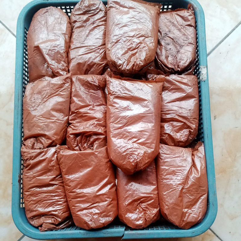 Jual oker pewarna dasar kayu harga per 100 gram..warna coklat kemerahan ...