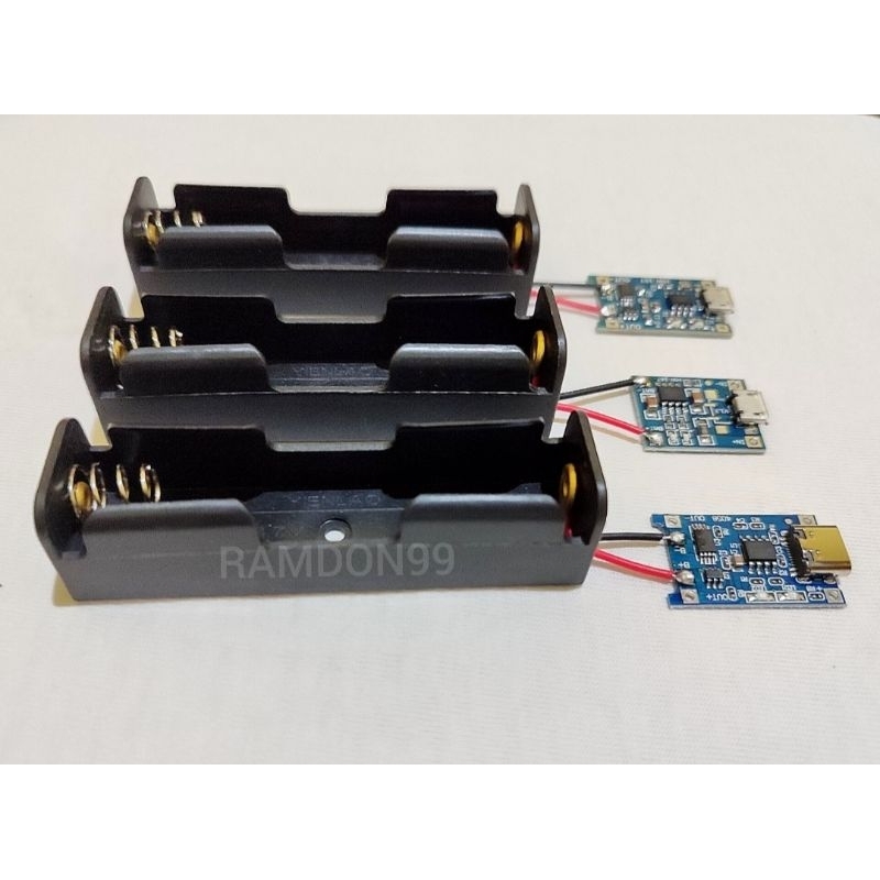Jual Cas Baterai 18650 5V 1A Charger Battery | Shopee Indonesia