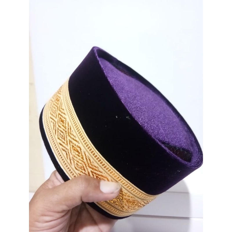 Jual peci Ungu peci bahan bludru Ungu peci songkok kopiah Aceh warna ...