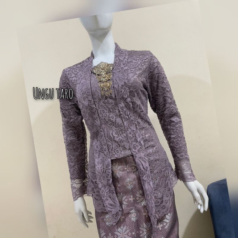 Jual Kebaya Kutubaru Brokat Kebaya Modern Atasan Kebaya Baju Kondangan Kartini Wisuda Tunangan ...