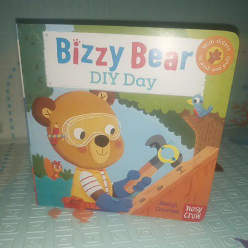 Jual [Bizzy Bear Board Book] DIY Day (with sliders and to push and pull ...