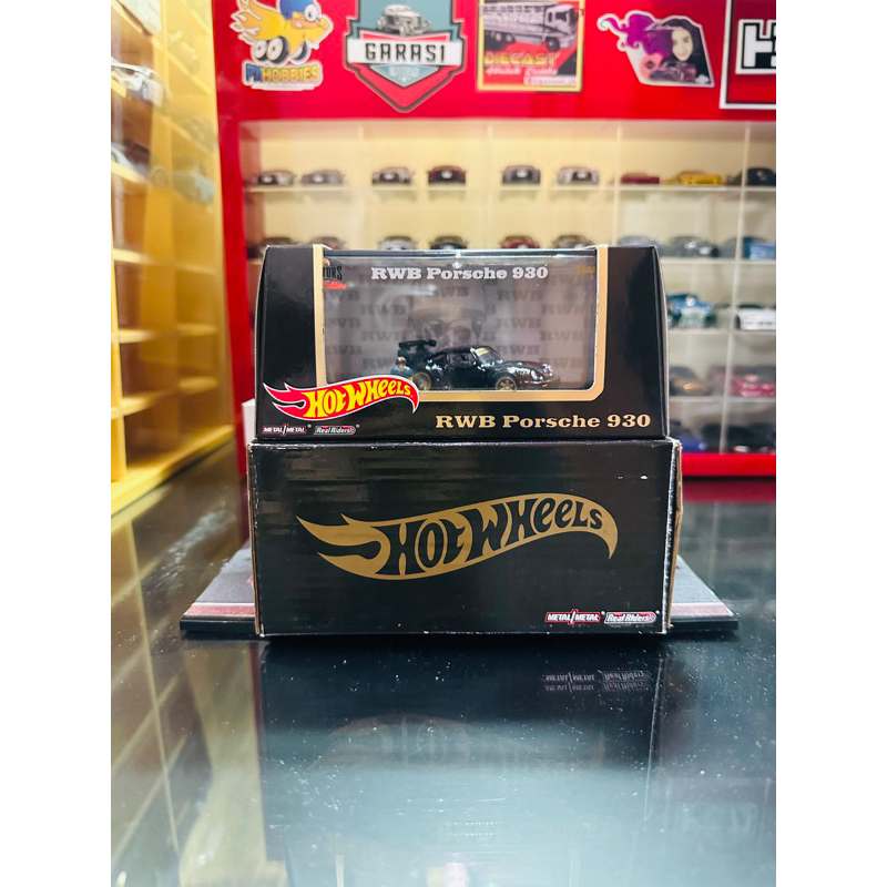Jual Hotwheels RLC Porsche RWB 930 w/ Akira Nakai Figure | Shopee Indonesia