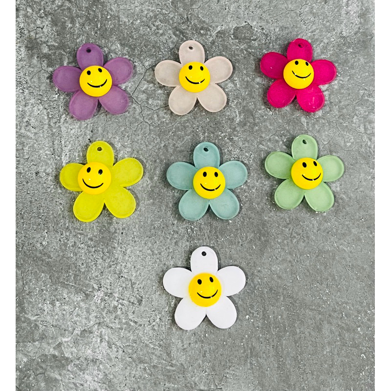 Jual 3pcs Clay Gantung Bunga Smile Besar - Manik Smile - Clay Smile ...