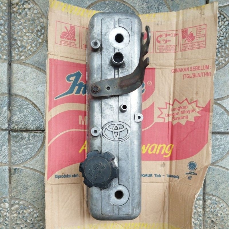 Jual TUTUP KLEP CYLINDER HEAD SILINDER TOYOTA KIJANG 7K BISA PAKAI 5K | Shopee Indonesia