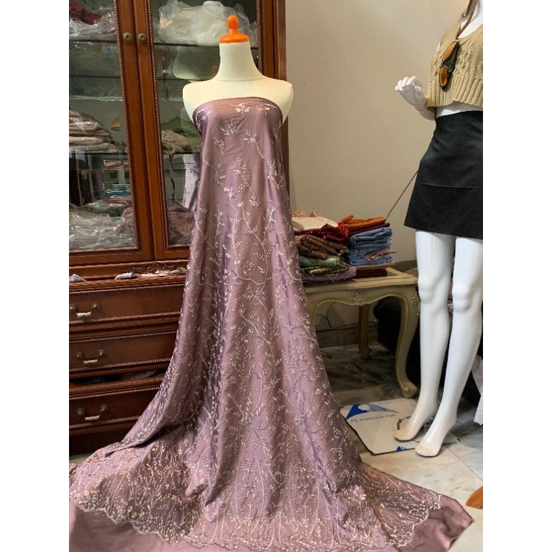 Jual Bahan Kain Armani Silk Bordir Embroidery Stone | Shopee Indonesia