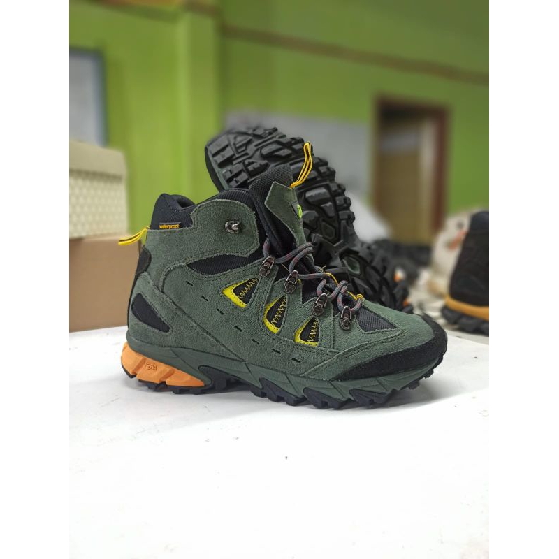 Jual Sepatu Gunung TNF the north face vibram original BNIB Vietnam ...