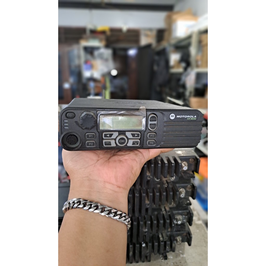 Jual RIG MOTOROLA XIR M8268 UHF DIGITAL ANALOG COCOK BAHAN REPEATER ...