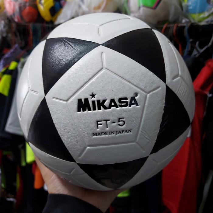 Jual BOLA KAKI / BOLA SEPAK / BOLA KAKI LAPANGAN BESAR FTA 5 HITAM PUTIH | Shopee Indonesia