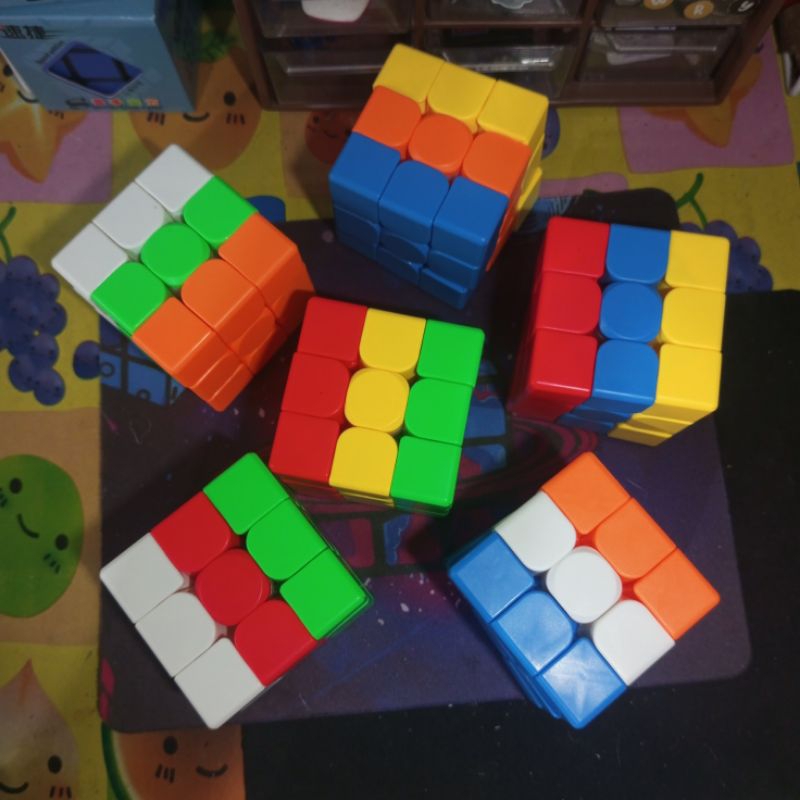 Jual 3x3 Sandwich Cube Rainbow Unik 3x3x3 Speedcube 3 Warna Moyu ...