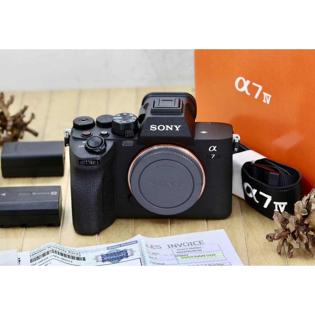 Jual Sony A7 Mark 4 a7IV Body Only fullset Garansi 2024 Istimewa B81 ...