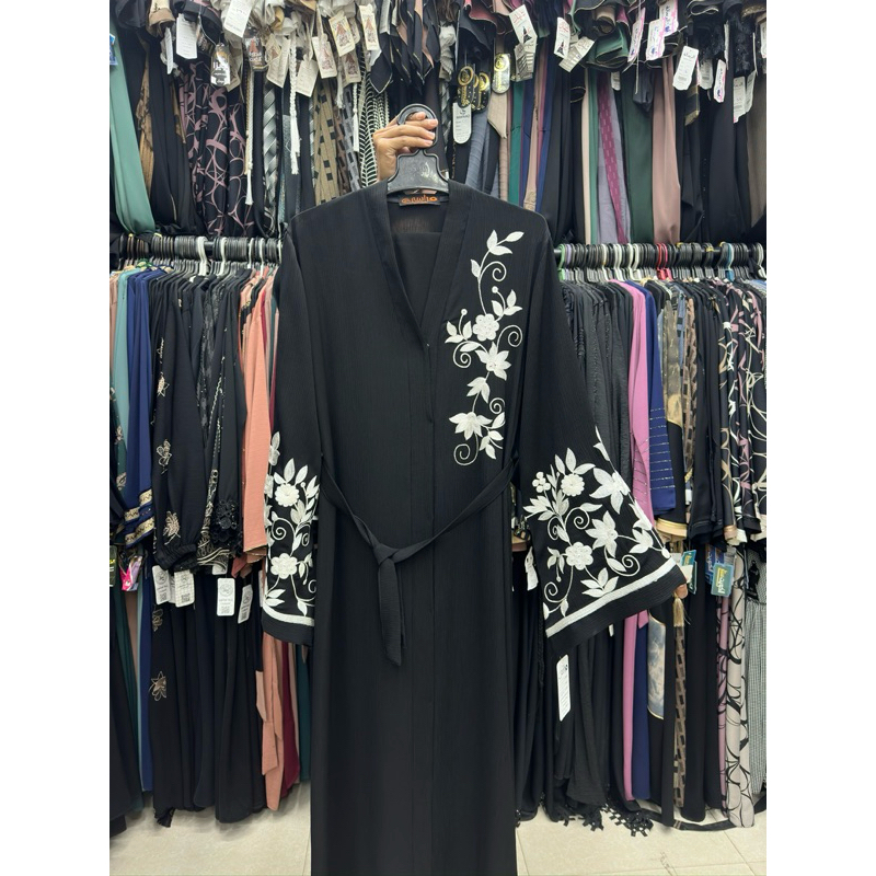 Jual ABAYA FULL KANCING HITAM BORDER BUNGA || NEW ABAYA BUSUI FRIENDLY ...