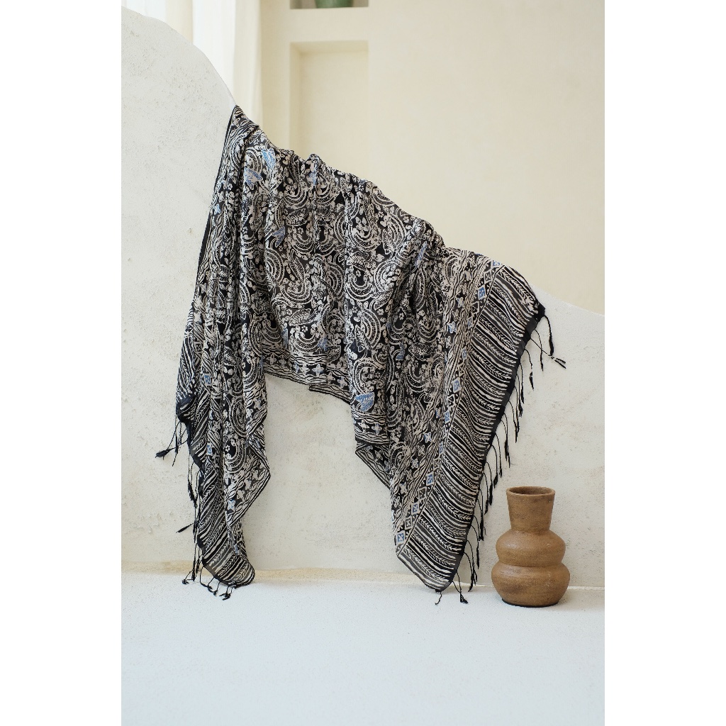 Jual Batik Ratu - Aburi in Blue - Syal Batik Sutra - 55 | Shopee Indonesia
