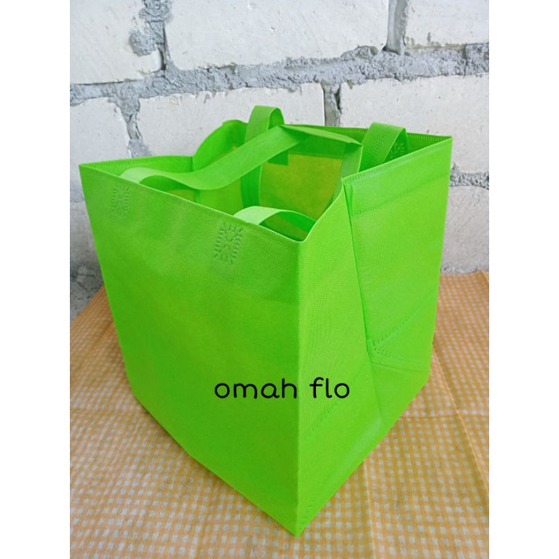 Jual Tas Kotak Nasi 22x22 (12 pcs) Tas Spunbond/Tas Hajatan/Tas Box Nasi/Tas Sovenir/Tas Murah ...