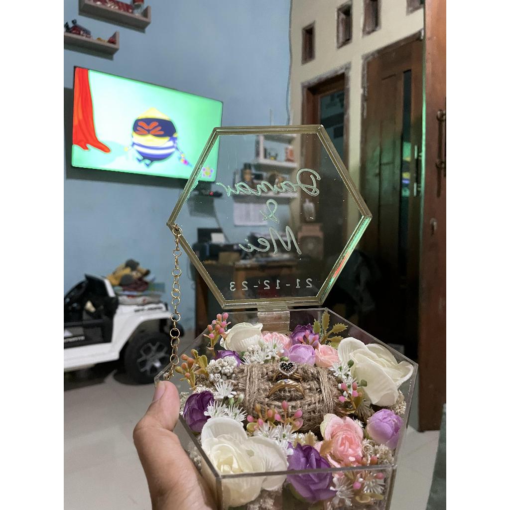 Jual kotak cincin bentuk hexagol aesthetic Akrilik | Shopee Indonesia