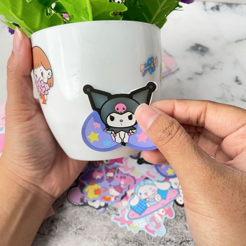 Jual Stiker Kiss Cutt DMTM Sanrio Isi 40 Pcs Stiker Sanrio Melody Kuromi Sanrio Viral Kekinian ...