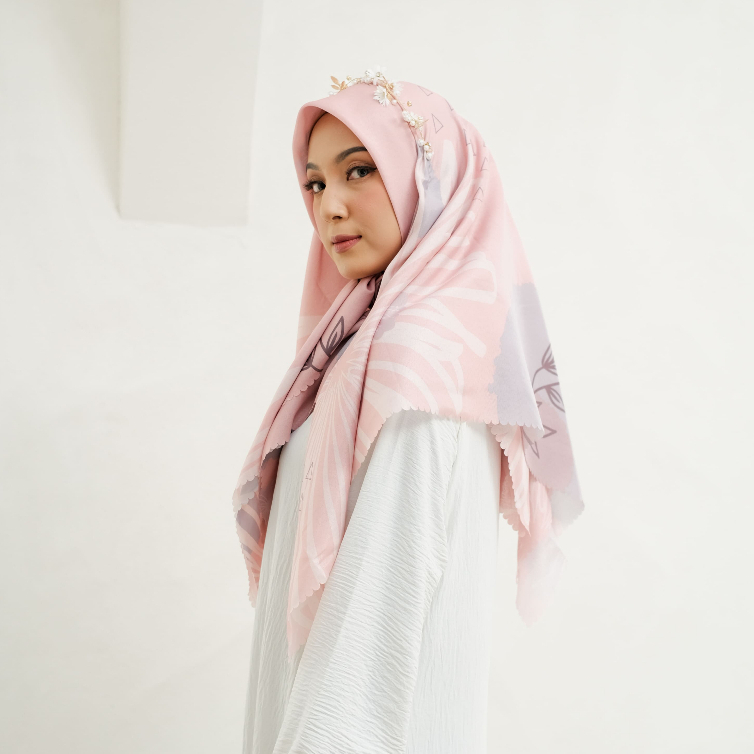 Jual SHARAH Laser Cut Hijab Segi Empat Print Motif Kaila Warna Coral ...